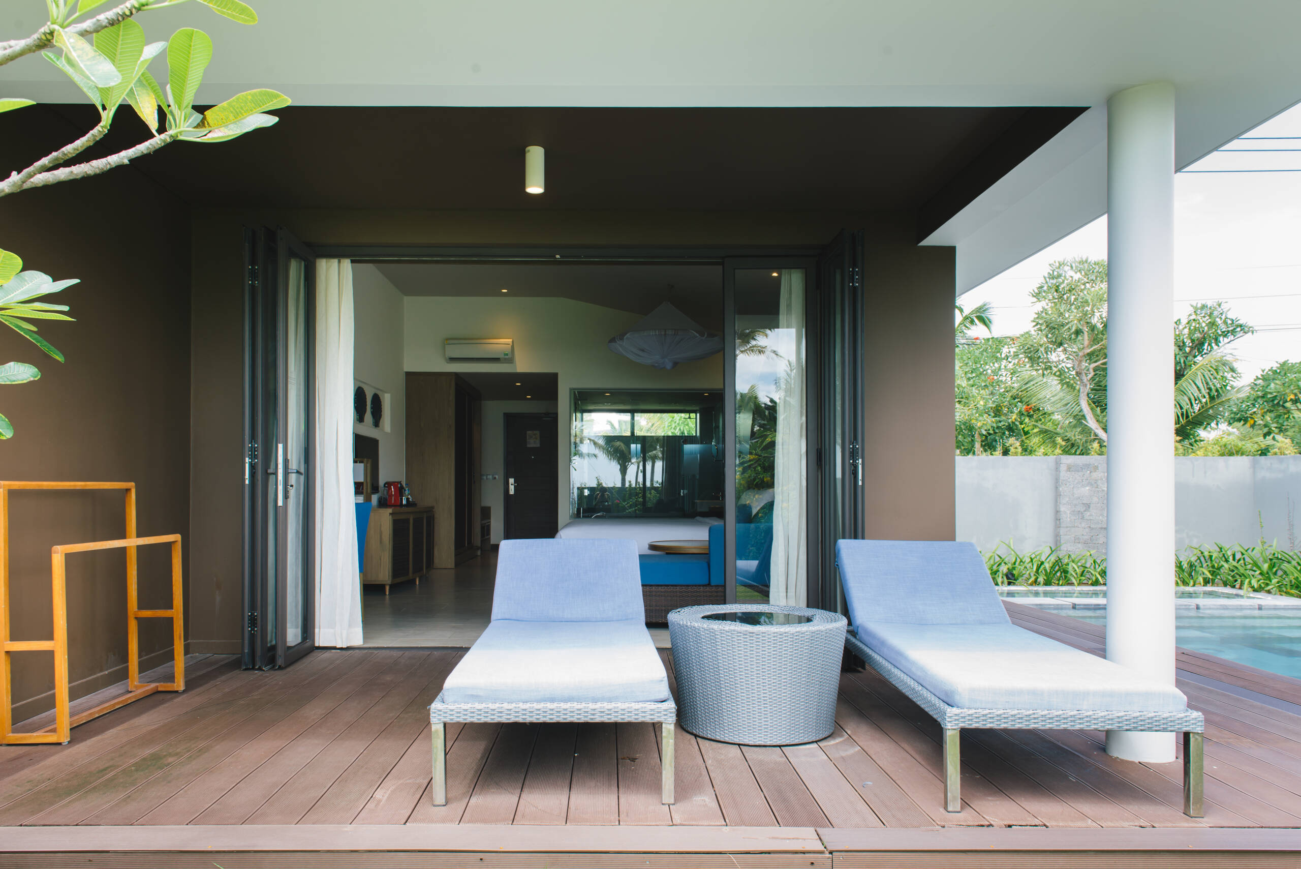 A Complete Guide to Door Options for Your Home Extension – Redwoods