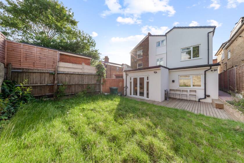 Ground Floor Side Infill Extension – Redwoods