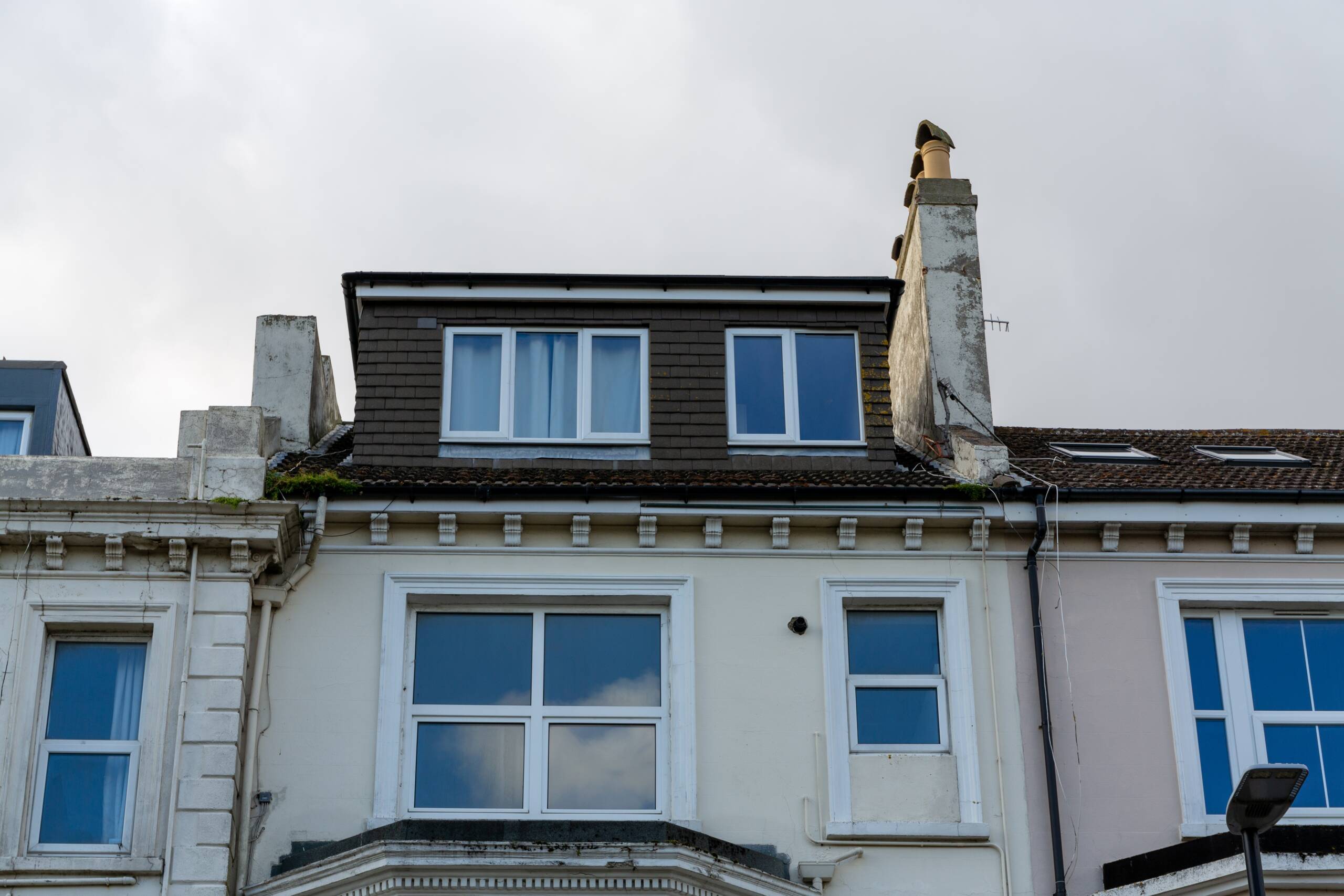 Dormer Above Outrigger Extension – Redwoods